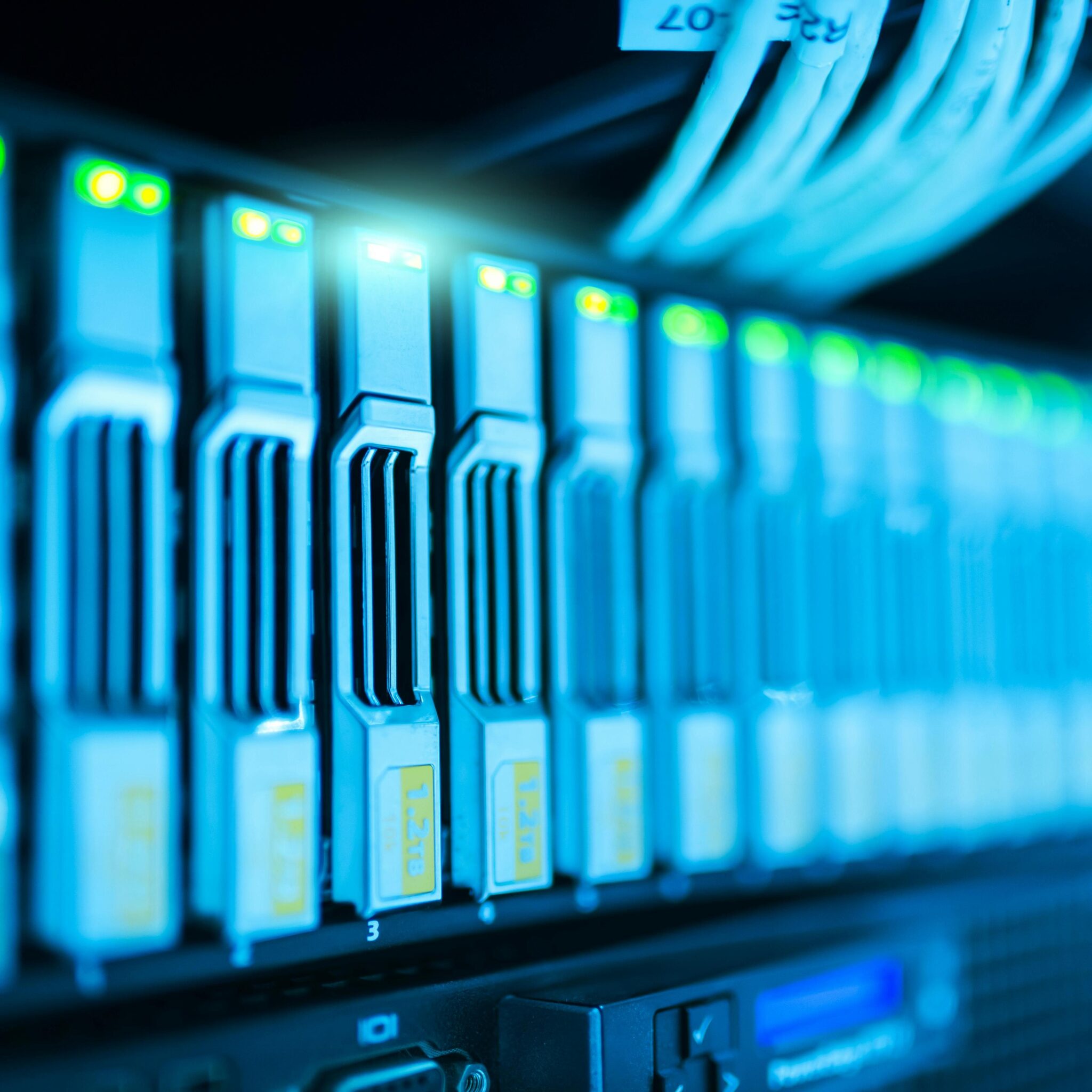LFP vs NMC Energy Storage (2026): TCO and Risk Comparison